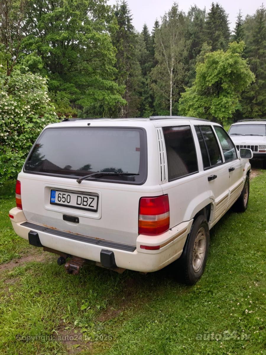 Balts Jeep Grand Cherokee 1994 Tallina, ar dzinēja tilpumu 5.20 L un nobraukumu 312 tūkst. km par 3400 €, foto 5 vietnē AUTOMOTO.COM.LV