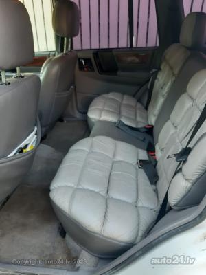 Balts Jeep Grand Cherokee 1994 Tallina, ar dzinēja tilpumu 5.20 L un nobraukumu 312 tūkst. km par 3400 €, foto 6 vietnē AUTOMOTO.COM.LV
