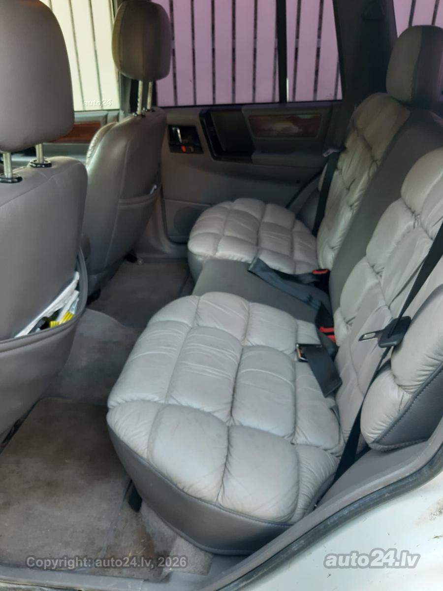 Balts Jeep Grand Cherokee 1994 Tallina, ar dzinēja tilpumu 5.20 L un nobraukumu 312 tūkst. km par 3400 €, foto 6 vietnē AUTOMOTO.COM.LV