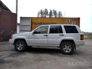 Balts Jeep Grand Cherokee 1997 Rīga, ar dzinēja tilpumu 4.00 L un nobraukumu 158 tūkst. km par 8700 €, foto  vietnē AUTOMOTO.COM.LV