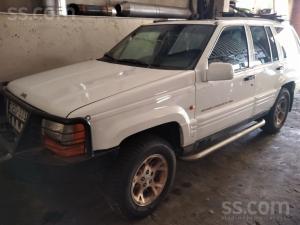Balts Jeep Grand Cherokee 1997 Rīga, ar dzinēja tilpumu 4.00 L un nobraukumu 158 tūkst. km par 8700 €, foto 4 vietnē AUTOMOTO.COM.LV