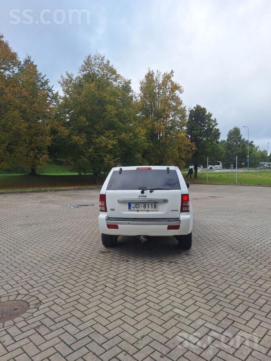 Balts Jeep Grand Cherokee 2007 Valmiera, ar dzinēja tilpumu 3.00 L un nobraukumu 414 tūkst. km par 3950 €, foto 4 vietnē AUTOMOTO.COM.LV