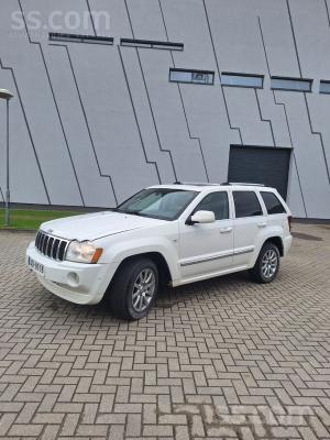 Balts Jeep Grand Cherokee 2007 Valmiera, ar dzinēja tilpumu 3.00 L un nobraukumu 414 tūkst. km par 3950 €, foto 8 vietnē AUTOMOTO.COM.LV