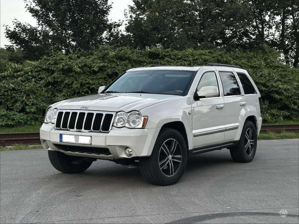 Balts Jeep Grand Cherokee 2008 Kauņa, ar dzinēja tilpumu 5.70 L un nobraukumu 392 tūkst. km par 7500 €, foto 2 vietnē AUTOMOTO.COM.LV