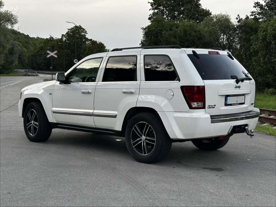 Balts Jeep Grand Cherokee 2008 Kauņa, ar dzinēja tilpumu 5.70 L un nobraukumu 392 tūkst. km par 7500 €, foto 4 vietnē AUTOMOTO.COM.LV