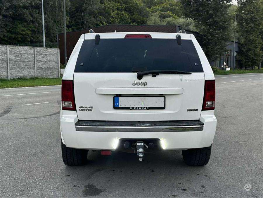 Balts Jeep Grand Cherokee 2008 Kauņa, ar dzinēja tilpumu 5.70 L un nobraukumu 392 tūkst. km par 7500 €, foto 7 vietnē AUTOMOTO.COM.LV
