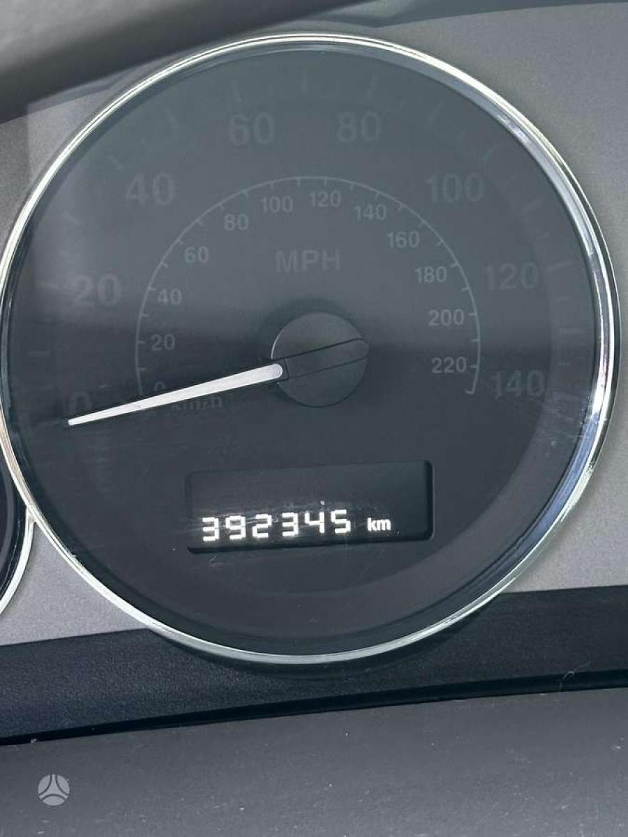 Balts Jeep Grand Cherokee 2008 Kauņa, ar dzinēja tilpumu 5.70 L un nobraukumu 392 tūkst. km par 7500 €, foto 8 vietnē AUTOMOTO.COM.LV