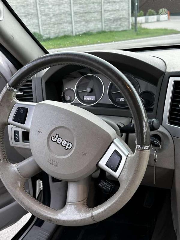 Balts Jeep Grand Cherokee 2008 Kauņa, ar dzinēja tilpumu 5.70 L un nobraukumu 392 tūkst. km par 7500 €, foto 10 vietnē AUTOMOTO.COM.LV
