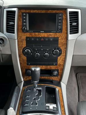 Balts Jeep Grand Cherokee 2008 Kauņa, ar dzinēja tilpumu 5.70 L un nobraukumu 392 tūkst. km par 7500 €, foto 12 vietnē AUTOMOTO.COM.LV