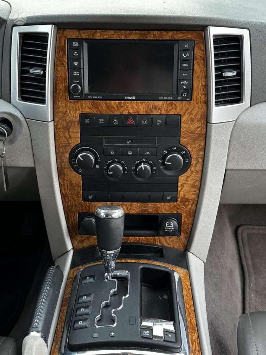 Balts Jeep Grand Cherokee 2008 Kauņa, ar dzinēja tilpumu 5.70 L un nobraukumu 392 tūkst. km par 7500 €, foto 12 vietnē AUTOMOTO.COM.LV