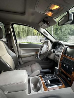 Balts Jeep Grand Cherokee 2008 Kauņa, ar dzinēja tilpumu 5.70 L un nobraukumu 392 tūkst. km par 7500 €, foto 14 vietnē AUTOMOTO.COM.LV