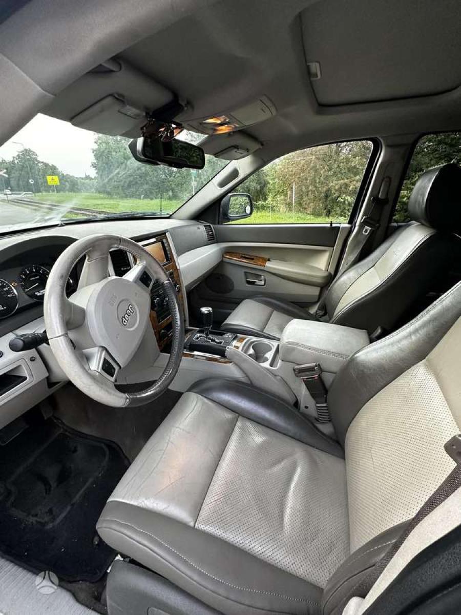 Balts Jeep Grand Cherokee 2008 Kauņa, ar dzinēja tilpumu 5.70 L un nobraukumu 392 tūkst. km par 7500 €, foto 16 vietnē AUTOMOTO.COM.LV