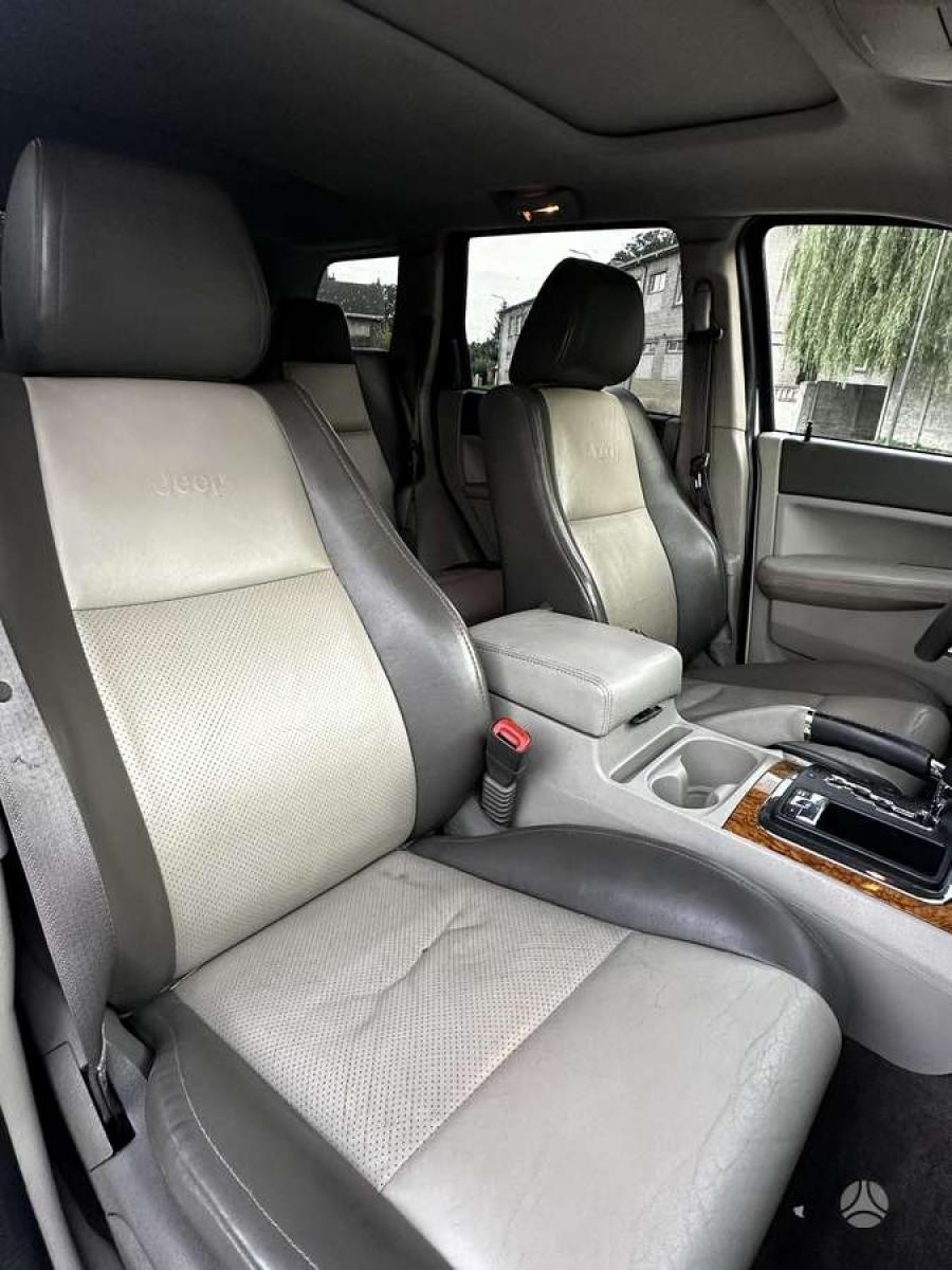 Balts Jeep Grand Cherokee 2008 Kauņa, ar dzinēja tilpumu 5.70 L un nobraukumu 392 tūkst. km par 7500 €, foto 21 vietnē AUTOMOTO.COM.LV