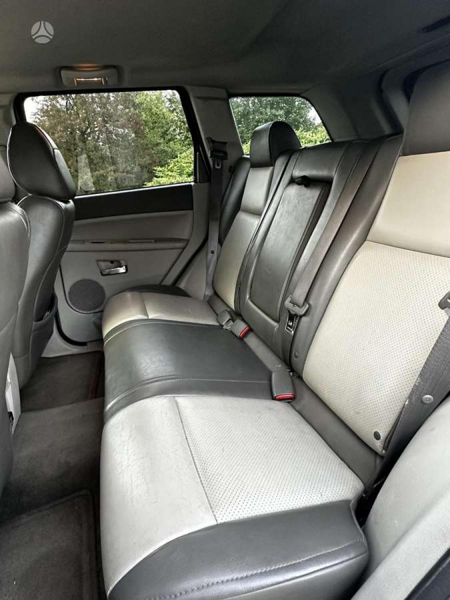 Balts Jeep Grand Cherokee 2008 Kauņa, ar dzinēja tilpumu 5.70 L un nobraukumu 392 tūkst. km par 7500 €, foto 26 vietnē AUTOMOTO.COM.LV