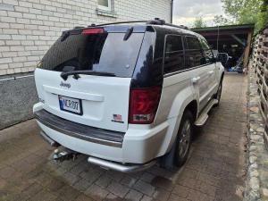 Balts Jeep Grand Cherokee 2008 Viļņa, ar dzinēja tilpumu 5.65 L un nobraukumu 304 tūkst. km par 7500 €, foto 5 vietnē AUTOMOTO.COM.LV