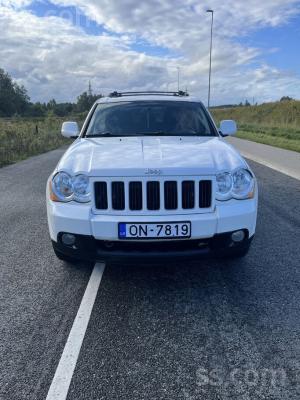 Balts Jeep Grand Cherokee 2009 Rēzekne, ar dzinēja tilpumu 3.00 L un nobraukumu 307 tūkst. km par 6500 €, foto  vietnē AUTOMOTO.COM.LV