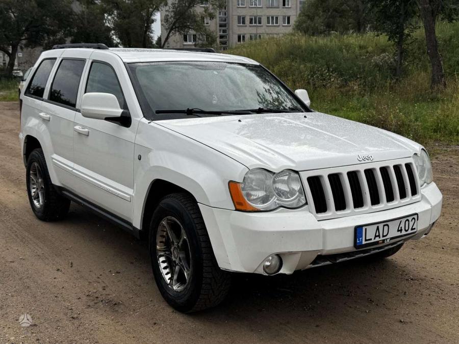 Balts Jeep Grand Cherokee 2010 Ukmergė, ar dzinēja tilpumu 2.99 L un nobraukumu 320 tūkst. km par 2800 €, foto 1 vietnē AUTOMOTO.COM.LV