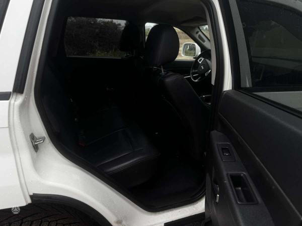 Balts Jeep Grand Cherokee 2010 Ukmergė, ar dzinēja tilpumu 2.99 L un nobraukumu 320 tūkst. km par 2800 €, foto 6 vietnē AUTOMOTO.COM.LV