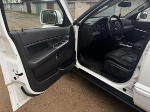 Balts Jeep Grand Cherokee 2010 Ukmergė, ar dzinēja tilpumu 2.99 L un nobraukumu 320 tūkst. km par 2800 €, foto 11 vietnē AUTOMOTO.COM.LV