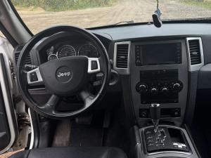 Balts Jeep Grand Cherokee 2010 Ukmergė, ar dzinēja tilpumu 2.99 L un nobraukumu 320 tūkst. km par 2800 €, foto 12 vietnē AUTOMOTO.COM.LV