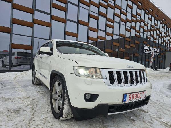 Balts Jeep Grand Cherokee 2011 Kauņa, ar dzinēja tilpumu 2.99 L un nobraukumu 265 tūkst. km par 5650 €, foto 2 vietnē AUTOMOTO.COM.LV