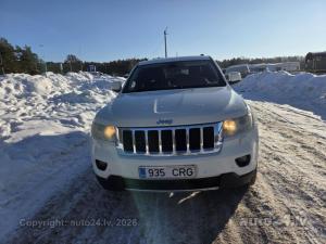 White Jeep Grand Cherokee 2011 in Tallinn, with an engine capacity of 3.00 L and mileage of 253 thousand km for 7000 €, photo  on AUTOMOTO.COM.LV