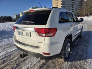 White Jeep Grand Cherokee 2011 in Tallinn, with an engine capacity of 3.00 L and mileage of 253 thousand km for 7000 €, photo 5 on AUTOMOTO.COM.LV
