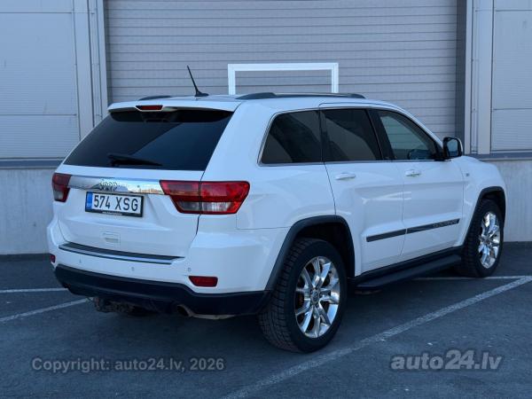 White Jeep Grand Cherokee 2011 in Tartu, with an engine capacity of 3.00 L and mileage of 310 thousand km for 7500 €, photo 6 on AUTOMOTO.COM.LV