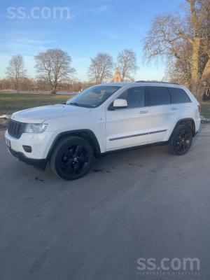 Balts Jeep Grand Cherokee 2011 Rīga, ar dzinēja tilpumu 3.00 L un nobraukumu 256 tūkst. km par 8950 €, foto 3 vietnē AUTOMOTO.COM.LV