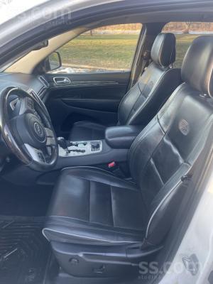 Balts Jeep Grand Cherokee 2011 Rīga, ar dzinēja tilpumu 3.00 L un nobraukumu 256 tūkst. km par 8950 €, foto 8 vietnē AUTOMOTO.COM.LV