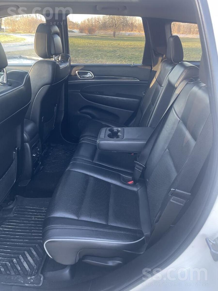 Balts Jeep Grand Cherokee 2011 Rīga, ar dzinēja tilpumu 3.00 L un nobraukumu 256 tūkst. km par 8950 €, foto 10 vietnē AUTOMOTO.COM.LV