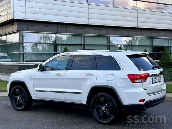 Balts Jeep Grand Cherokee 2011 Rīga, ar dzinēja tilpumu 3.00 L un nobraukumu 259 tūkst. km par 6750 €, foto 6 vietnē AUTOMOTO.COM.LV