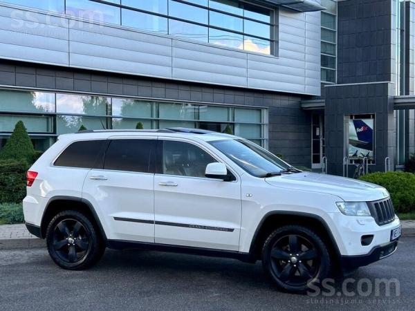 Balts Jeep Grand Cherokee 2011 Rīga, ar dzinēja tilpumu 3.00 L un nobraukumu 259 tūkst. km par 6750 €, foto 10 vietnē AUTOMOTO.COM.LV