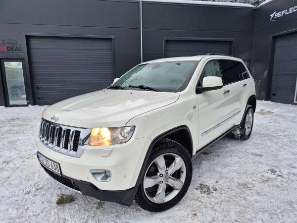 Balts Jeep Grand Cherokee 2012 Utena, ar dzinēja tilpumu 2.99 L un nobraukumu 200 tūkst. km par 8990 €, foto 1 vietnē AUTOMOTO.COM.LV