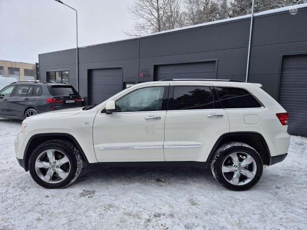 Balts Jeep Grand Cherokee 2012 Utena, ar dzinēja tilpumu 2.99 L un nobraukumu 200 tūkst. km par 8990 €, foto 6 vietnē AUTOMOTO.COM.LV