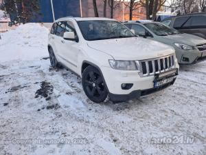 Balts Jeep Grand Cherokee 2012 Tallina, ar dzinēja tilpumu 3.00 L un nobraukumu 259 tūkst. km par 9000 €, foto 2 vietnē AUTOMOTO.COM.LV