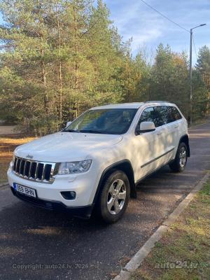 White Jeep Grand Cherokee 2012 in Tallinn, with an engine capacity of 3.00 L and mileage of 274 thousand km for 9000 €, photo  on AUTOMOTO.COM.LV