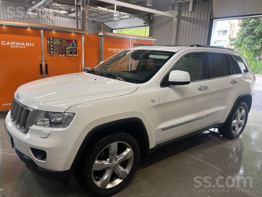 Balts Jeep Grand Cherokee 2012 Rīga, ar dzinēja tilpumu 3.00 L un nobraukumu 285 tūkst. km par 8950 €, foto 6 vietnē AUTOMOTO.COM.LV