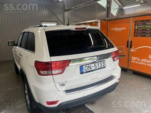 Balts Jeep Grand Cherokee 2012 Rīga, ar dzinēja tilpumu 3.00 L un nobraukumu 285 tūkst. km par 8950 €, foto 7 vietnē AUTOMOTO.COM.LV