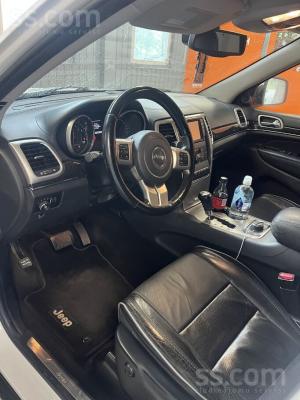 Balts Jeep Grand Cherokee 2012 Rīga, ar dzinēja tilpumu 3.00 L un nobraukumu 285 tūkst. km par 8950 €, foto 10 vietnē AUTOMOTO.COM.LV