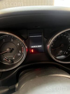Balts Jeep Grand Cherokee 2012 Rīga, ar dzinēja tilpumu 3.00 L un nobraukumu 285 tūkst. km par 8950 €, foto 13 vietnē AUTOMOTO.COM.LV