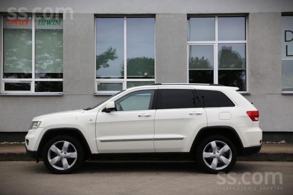 Balts Jeep Grand Cherokee 2012 Rīga, ar dzinēja tilpumu 3.00 L un nobraukumu 420 tūkst. km par 5495 €, foto 2 vietnē AUTOMOTO.COM.LV