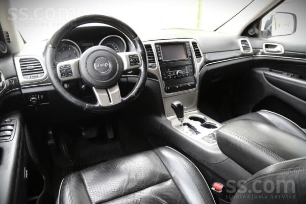 Balts Jeep Grand Cherokee 2012 Rīga, ar dzinēja tilpumu 3.00 L un nobraukumu 420 tūkst. km par 5495 €, foto 7 vietnē AUTOMOTO.COM.LV