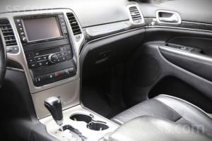Balts Jeep Grand Cherokee 2012 Rīga, ar dzinēja tilpumu 3.00 L un nobraukumu 420 tūkst. km par 5495 €, foto 9 vietnē AUTOMOTO.COM.LV