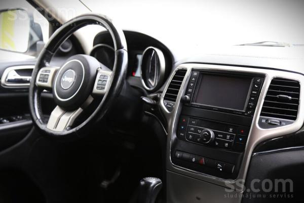 Balts Jeep Grand Cherokee 2012 Rīga, ar dzinēja tilpumu 3.00 L un nobraukumu 420 tūkst. km par 5495 €, foto 10 vietnē AUTOMOTO.COM.LV