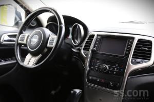 Balts Jeep Grand Cherokee 2012 Rīga, ar dzinēja tilpumu 3.00 L un nobraukumu 420 tūkst. km par 5495 €, foto 11 vietnē AUTOMOTO.COM.LV