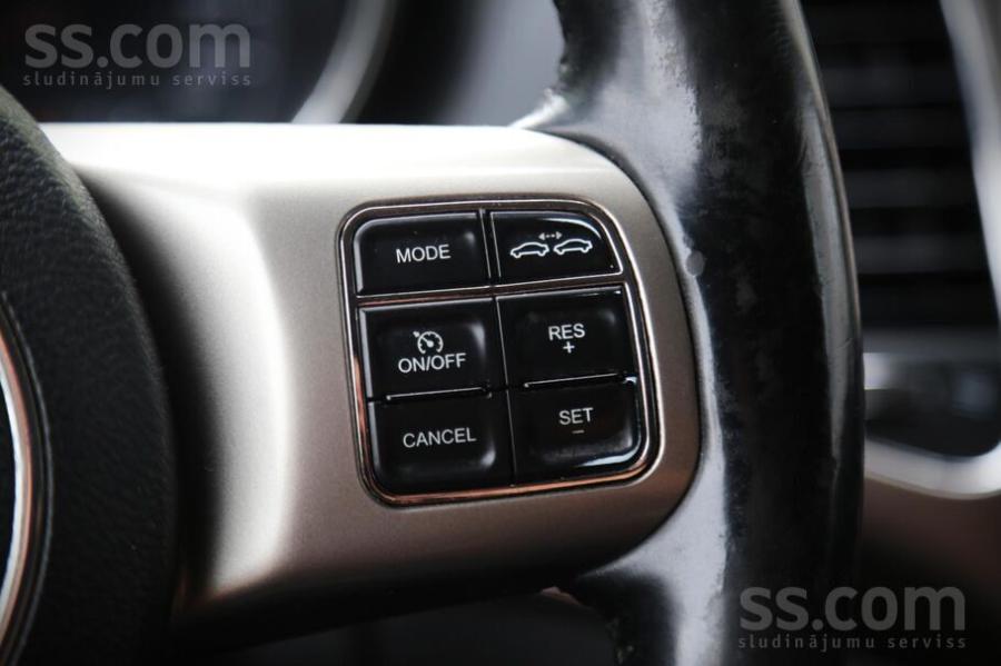 Balts Jeep Grand Cherokee 2012 Rīga, ar dzinēja tilpumu 3.00 L un nobraukumu 420 tūkst. km par 5495 €, foto 18 vietnē AUTOMOTO.COM.LV