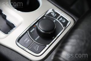 Balts Jeep Grand Cherokee 2012 Rīga, ar dzinēja tilpumu 3.00 L un nobraukumu 420 tūkst. km par 5495 €, foto 20 vietnē AUTOMOTO.COM.LV