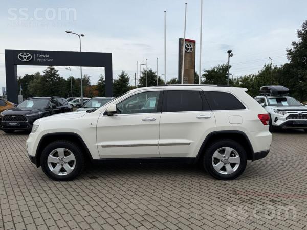 Джип Гранд Чероки 2012 в Лиепая на AUTOMOTO.COM.LV Белый Джип Гранд Чероки 2012 в Лиепая, объемом двигателя 3.00 л и пробегом 239 тыс. км за 9800 €, фото 3 на AUTOMOTO.COM.LV