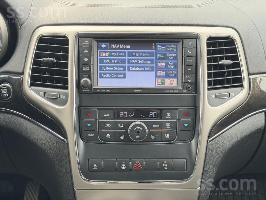 Balts Jeep Grand Cherokee 2012 Liepāja, ar dzinēja tilpumu 3.00 L un nobraukumu 239 tūkst. km par 9800 €, foto 15 vietnē AUTOMOTO.COM.LV
